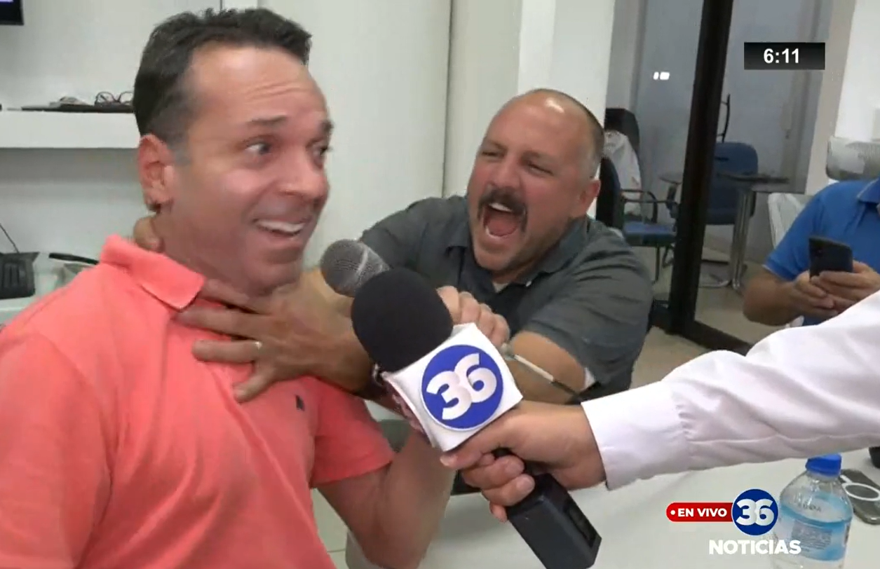 #Noticias36 | En Vivo. Desde las oficinas de Trivision 36 con la radio La Risa Se Pega ...